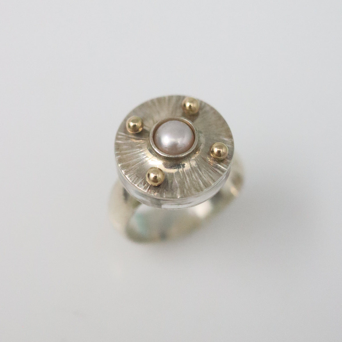 Pearl Dot Ring – Miya Gallery